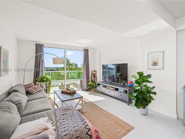 Luxury apartment complex for rent in Miami Beach, United States