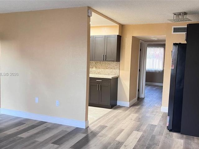Luxury apartment complex for rent in Miami Gardens, Florida