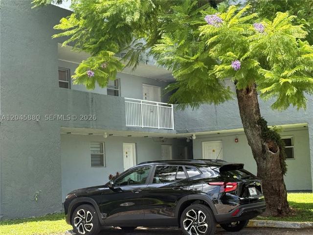 Luxury apartment complex for rent in Miami, Florida