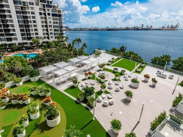 Luxury apartment complex for rent in Miami, Florida
