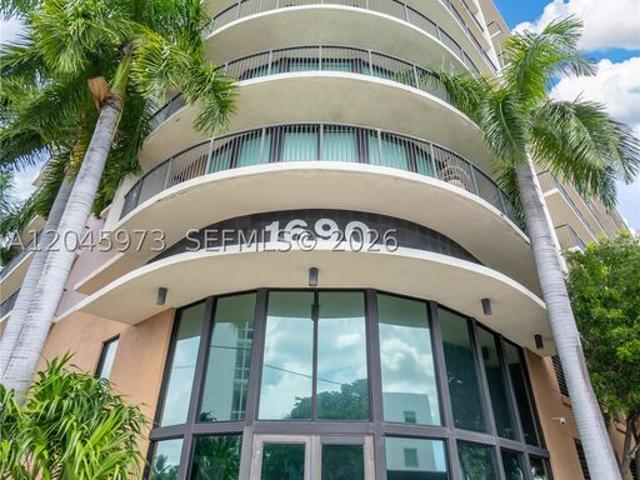 Luxury apartment complex for rent in Miami, Florida