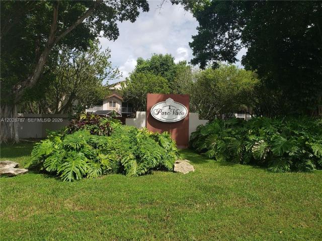 Luxury apartment complex for rent in Miami, Florida