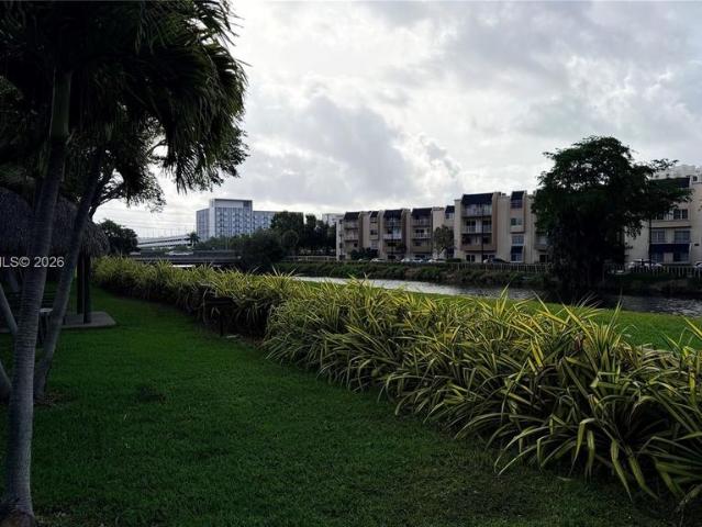 Luxury apartment complex for rent in Miami, Florida
