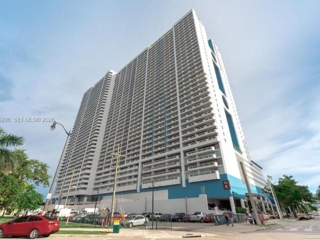 Luxury apartment complex for rent in Miami, Florida