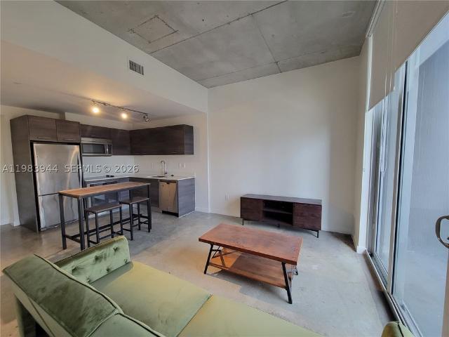 Luxury apartment complex for rent in Miami, Florida