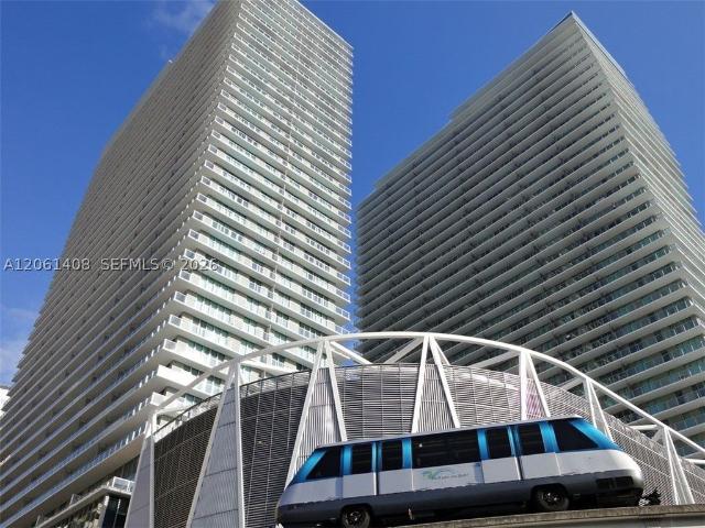 Luxury apartment complex for rent in Miami, Florida