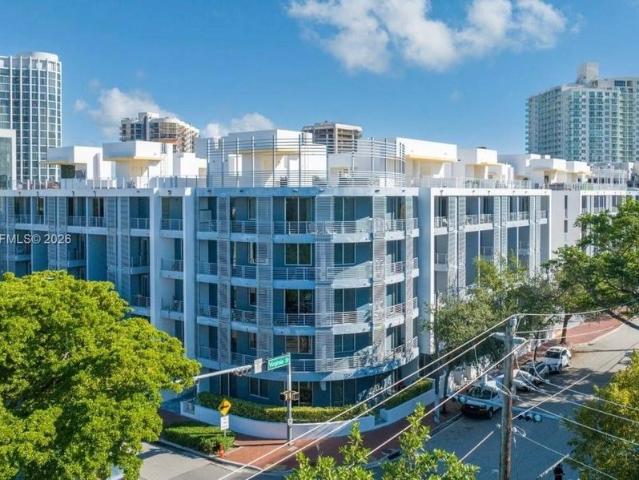 Luxury apartment complex for rent in Miami, Florida