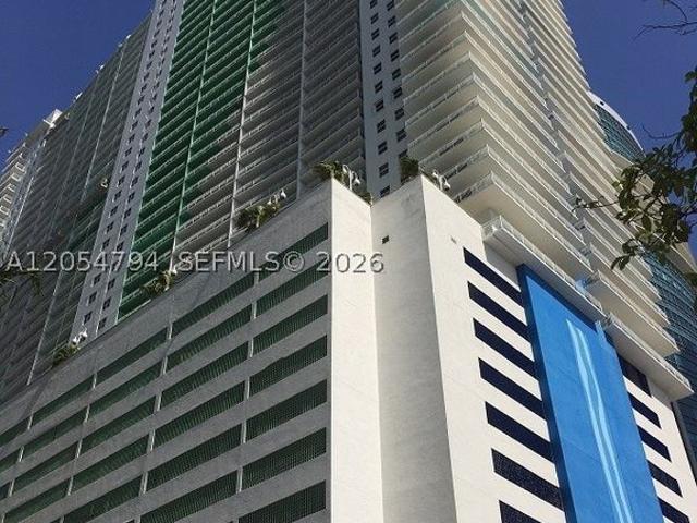 Luxury apartment complex for rent in Miami, Florida