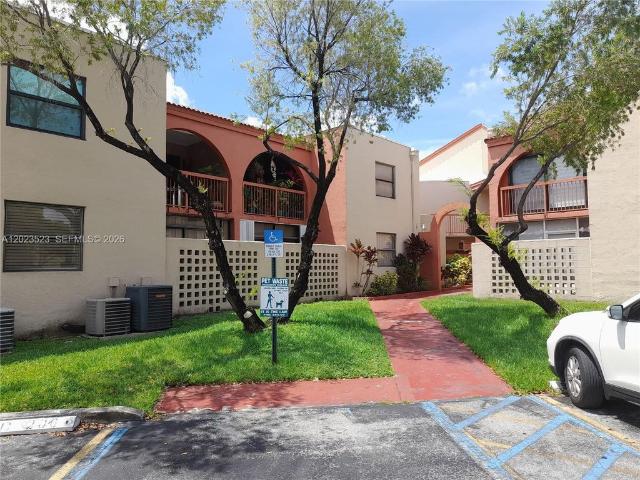 Luxury apartment complex for rent in Miami, Florida