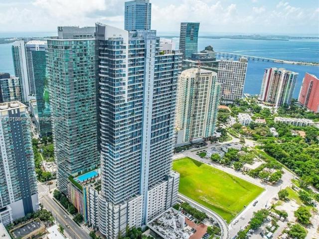 Luxury apartment complex for rent in Miami, Florida