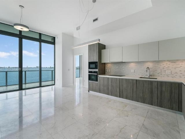 Luxury apartment complex for rent in Miami, Florida
