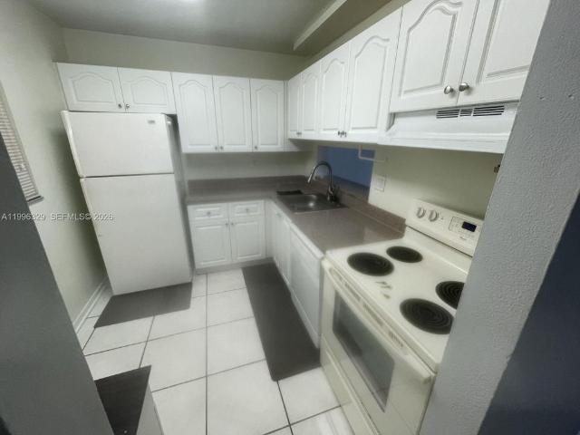 Luxury apartment complex for rent in Miami, Florida