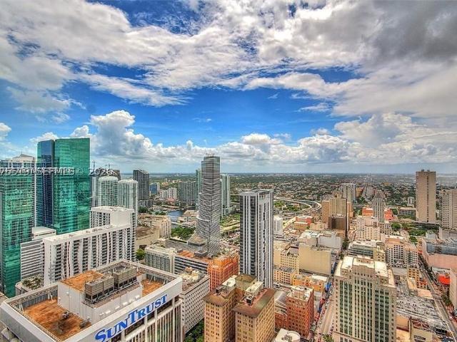Luxury apartment complex for rent in Miami, Florida