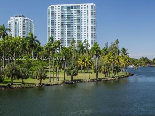Luxury apartment complex for rent in Miami, Florida