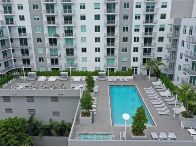 Luxury apartment complex for rent in Miami, Florida