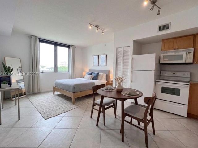 Luxury apartment complex for rent in Miami, Florida