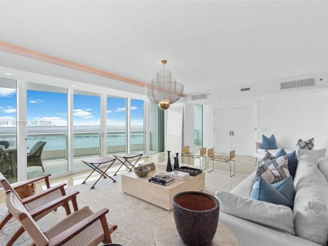 Luxury apartment complex for rent in Miami, Florida