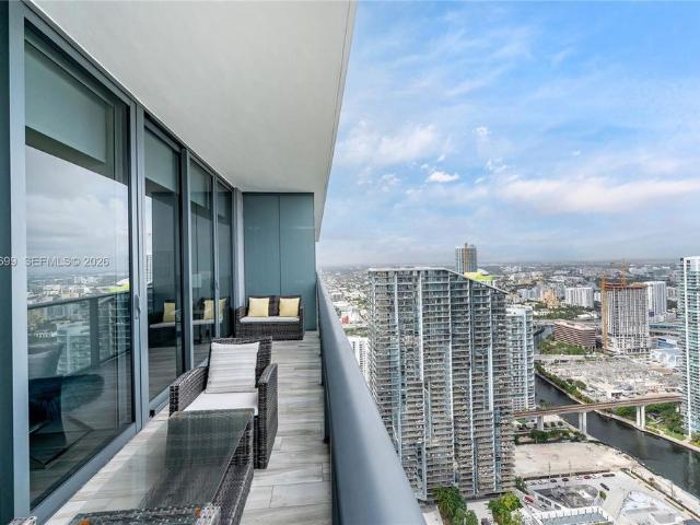 Luxury apartment complex for rent in Miami, Florida