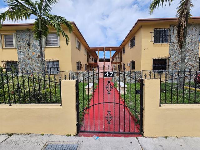 Luxury apartment complex for rent in Miami, Florida