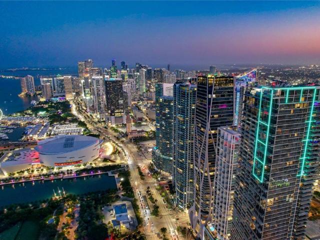 Luxury apartment complex for rent in Miami, Florida