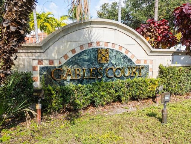 Luxury apartment complex for rent in Miami, Florida