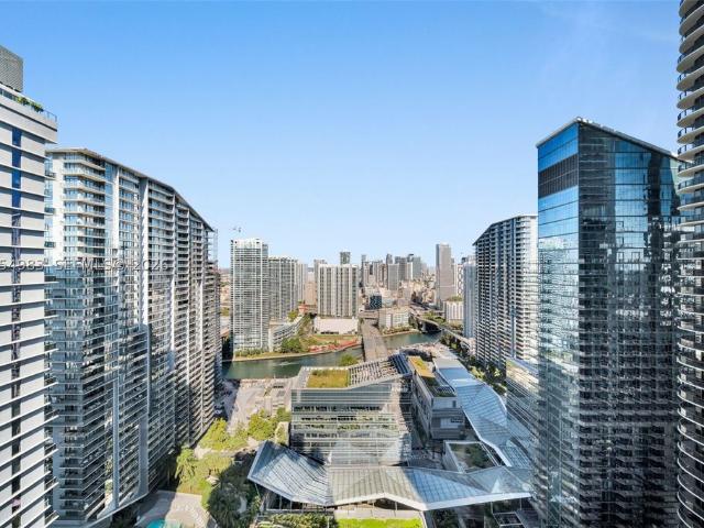 Luxury apartment complex for rent in Miami, Florida