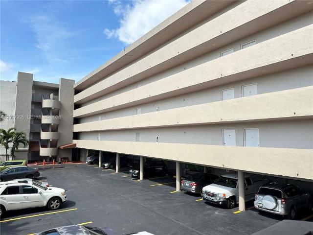 Luxury apartment complex for rent in Miami, Florida