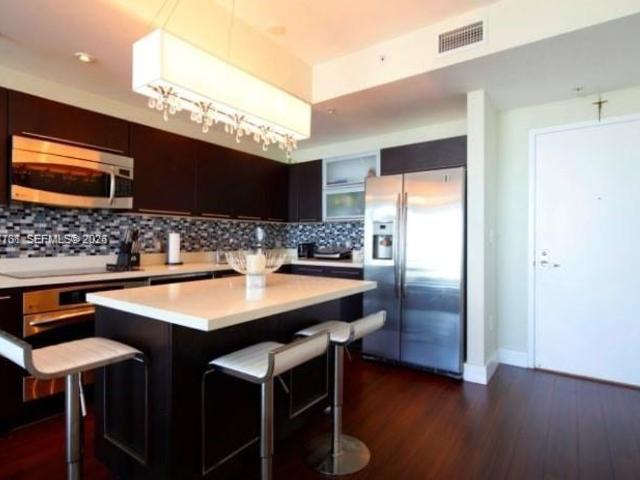 Luxury apartment complex for rent in Miami, Florida