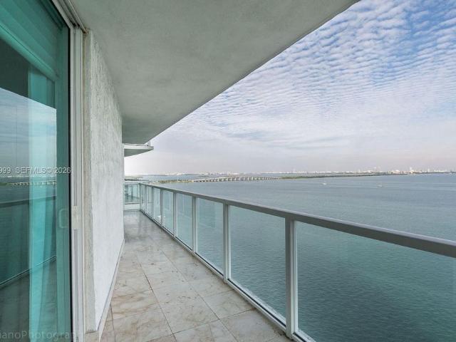 Luxury apartment complex for rent in Miami, Florida