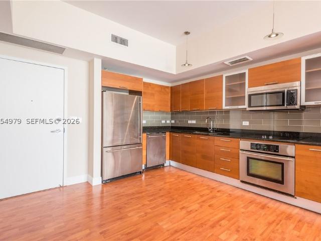 Luxury apartment complex for rent in Miami, Florida