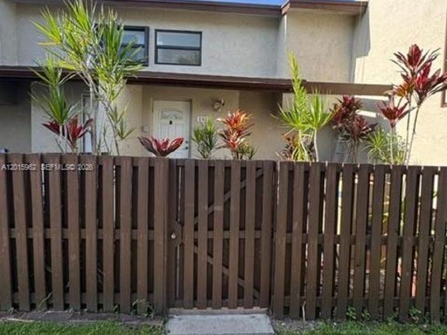 Luxury apartment complex for rent in Miami, Florida