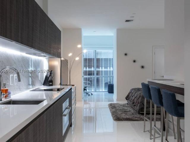 Luxury apartment complex for rent in Miami, Florida