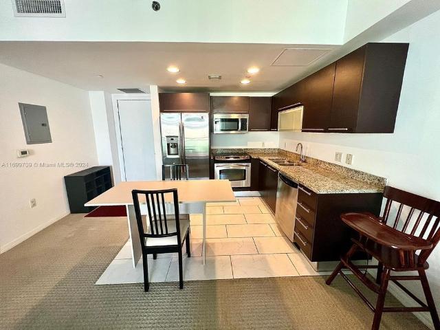 Luxury apartment complex for rent in Miami, Florida