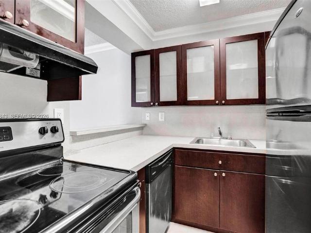 Luxury apartment complex for rent in Miami, Florida
