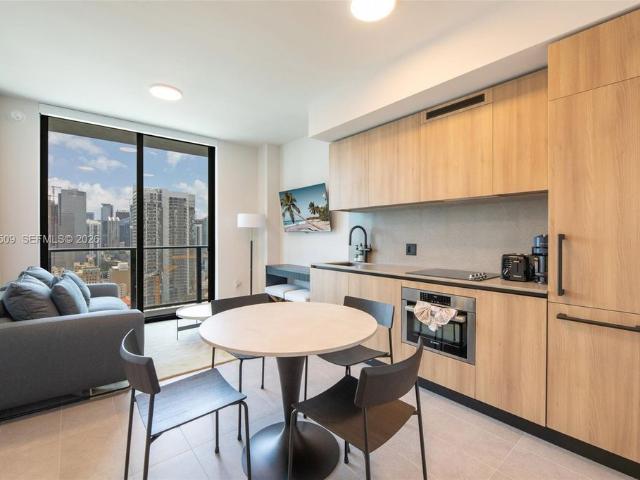 Luxury apartment complex for rent in Miami, Florida