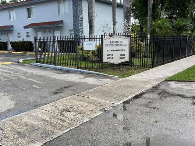 Luxury apartment complex for rent in Miami, Florida