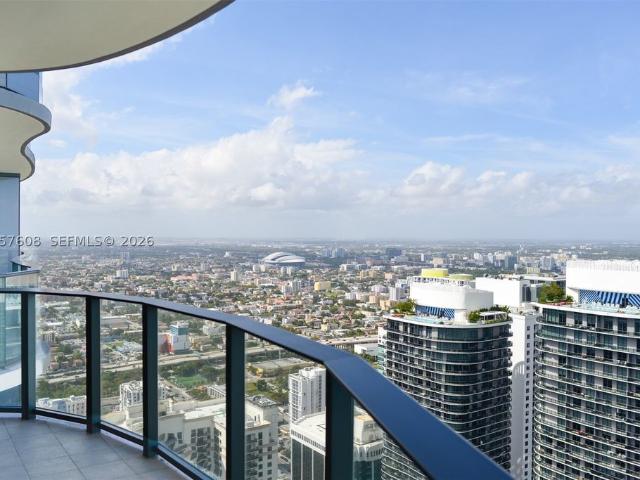 Luxury apartment complex for rent in Miami, Florida