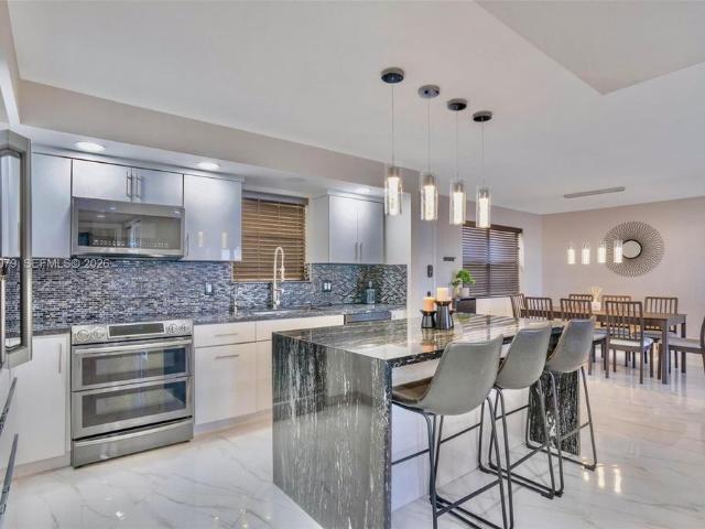 Luxury apartment complex for rent in Miami, Florida