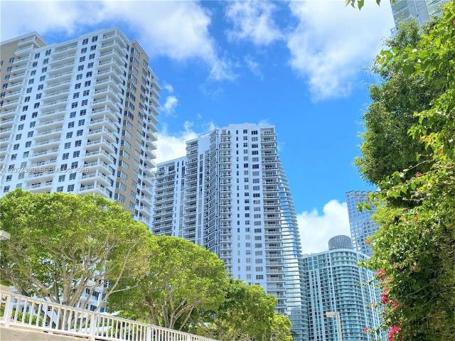 Luxury apartment complex for rent in Miami, Florida