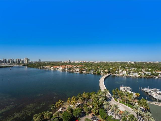 Luxury apartment complex for rent in Miami, Florida