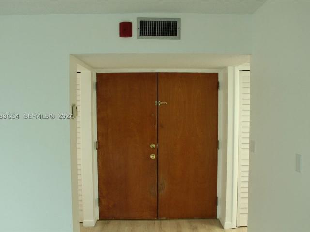 Luxury apartment complex for rent in Miami, Florida