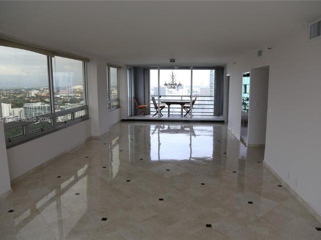 Luxury apartment complex for rent in Miami, Florida