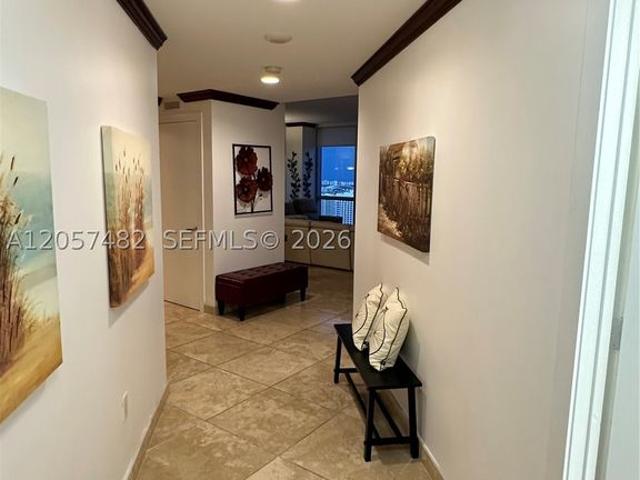 Luxury apartment complex for rent in Miami, Florida