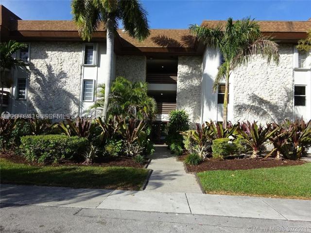 Luxury apartment complex for rent in Miami, Florida