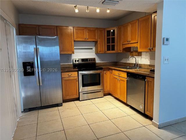 Luxury apartment complex for rent in Miami, Florida