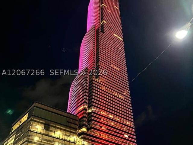 Luxury apartment complex for rent in Miami, Florida