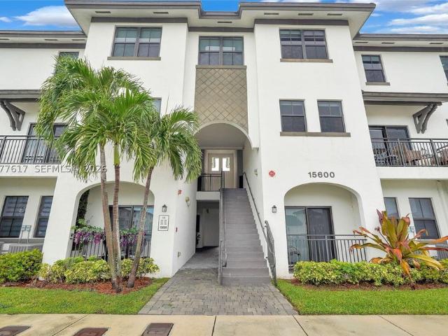 Luxury apartment complex for rent in Miami, Florida