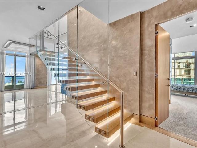 Luxury apartment complex for rent in Miami, Florida