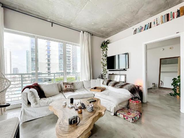 Luxury apartment complex for rent in Miami, Florida
