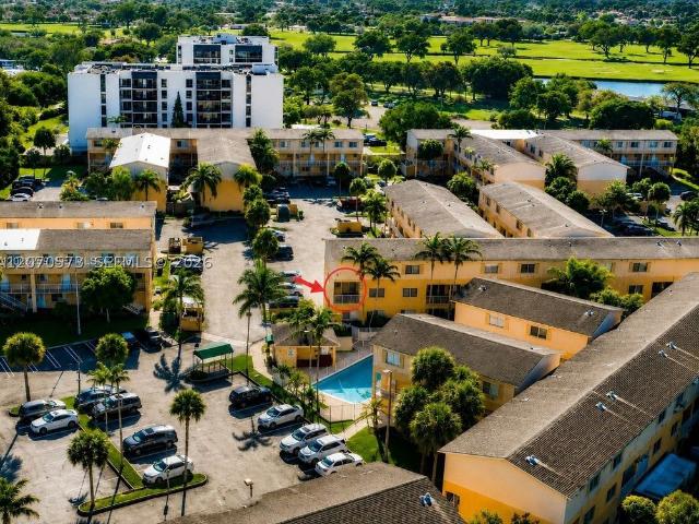Luxury apartment complex for rent in Miami, Florida